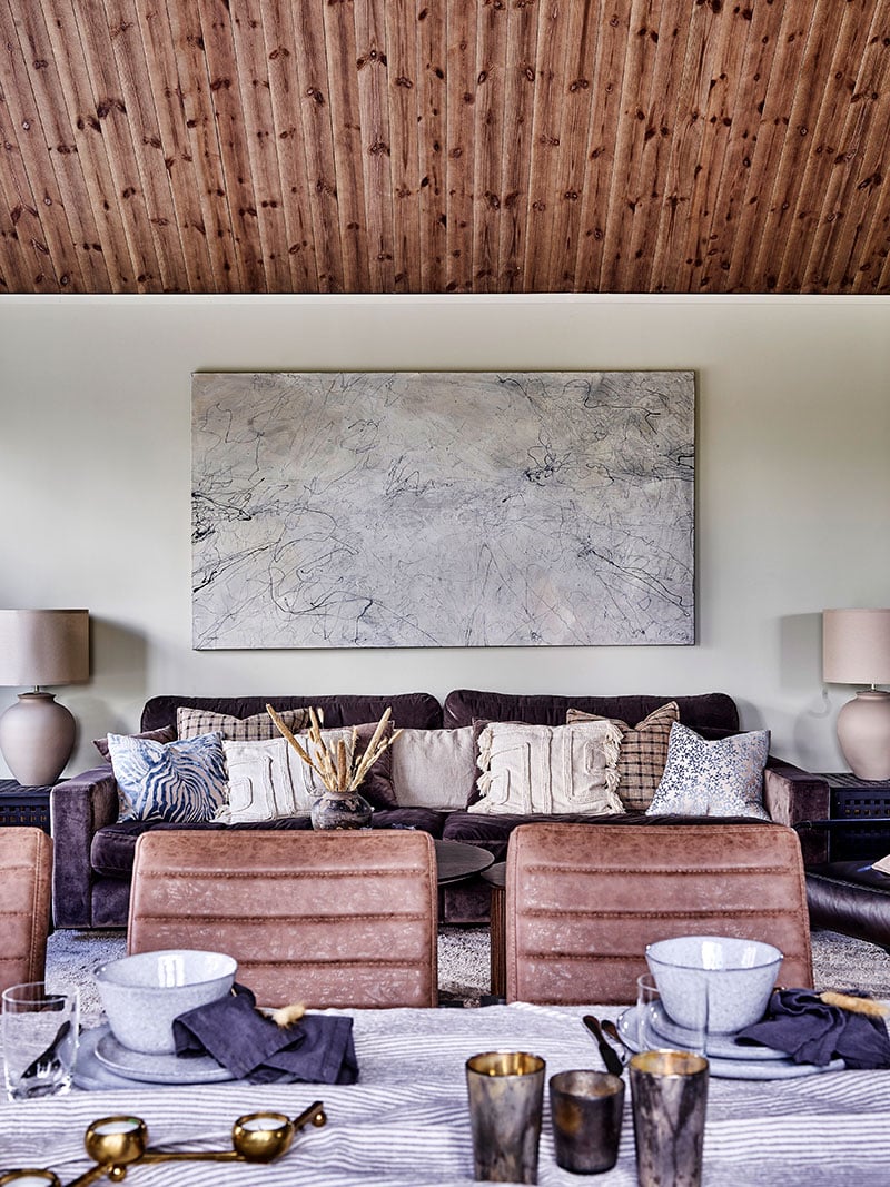 Personligt kataloghus – med svarta tak och biorum - Hus & Hem